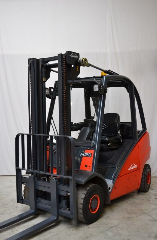 Дизелов мотокар 2000 кг Linde H20D 392