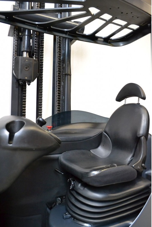 Рийчтрак Linde R20S-12 2000 кг