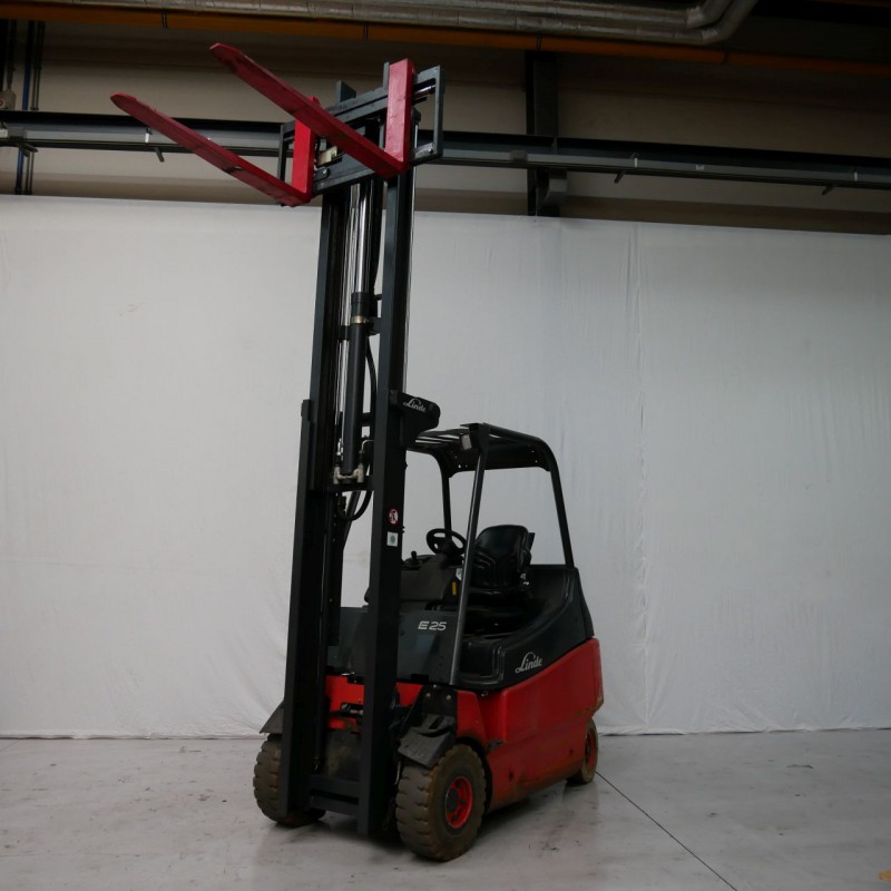 Електрокар Linde E25 600