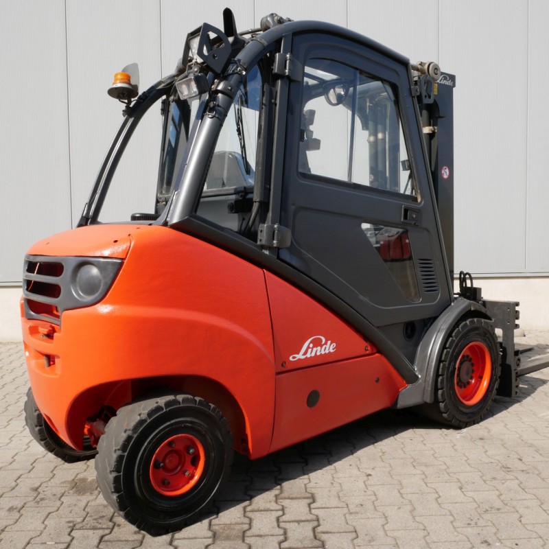 Дизелов мотокар с ротатор Linde H30D 393