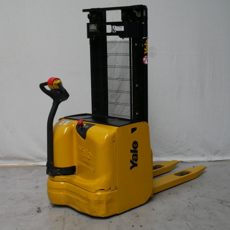 Електрически стакер Yale MS16-2968