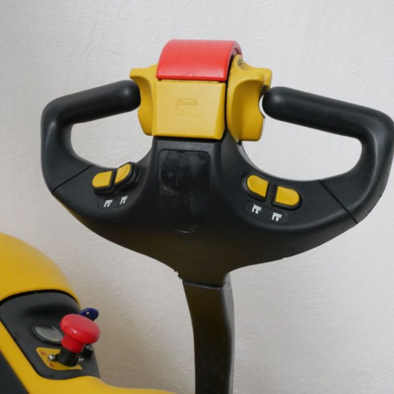 Електрически стакер Yale MS16-2968