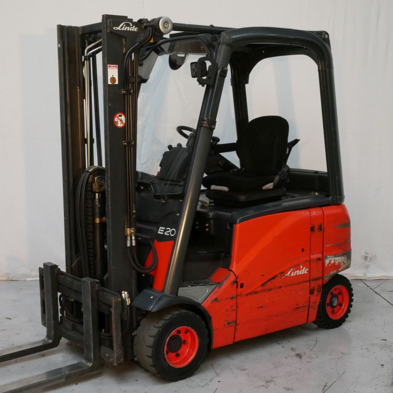 Електрокар 4-опорен Linde E20PH 386