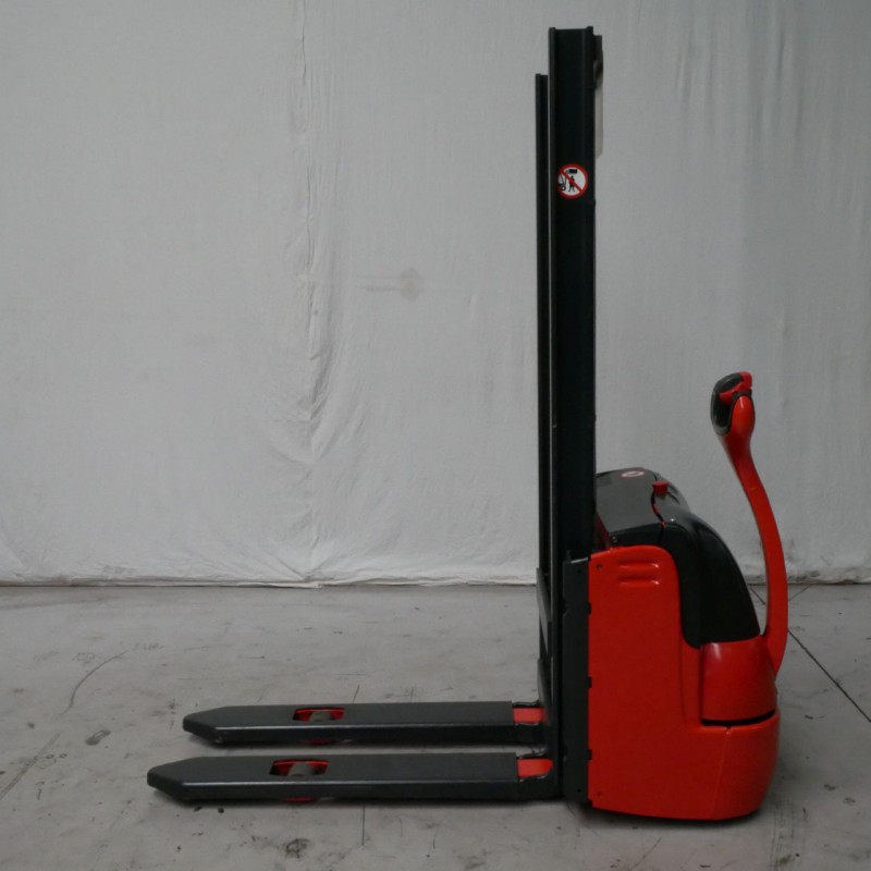 Електрически стакер Linde L10 379